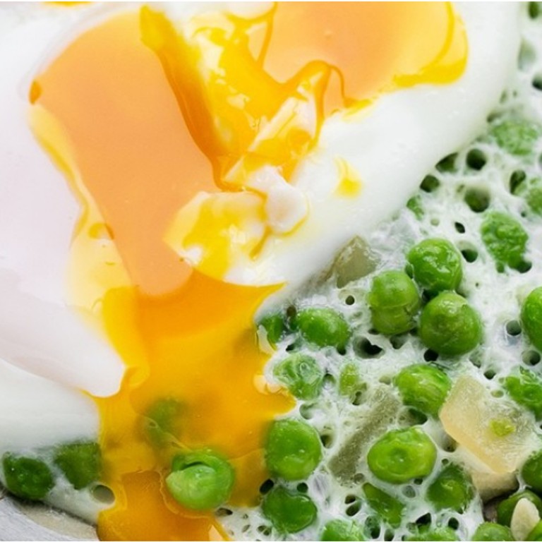 Warm Peas with Eggs - Alverjas con huevo - Mr. Cook